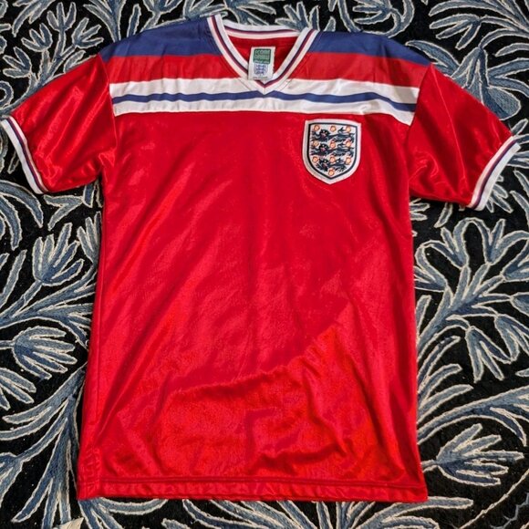 Score Draw | Shirts | England 9883 Score Draw Retro Football Shirt Red ...